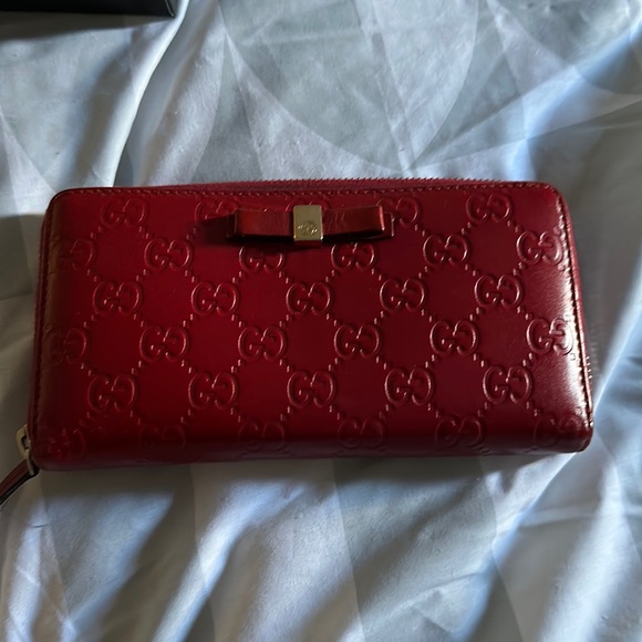 Gucci | Bags | Authentic Gucci Zipper Wallet | Poshmark